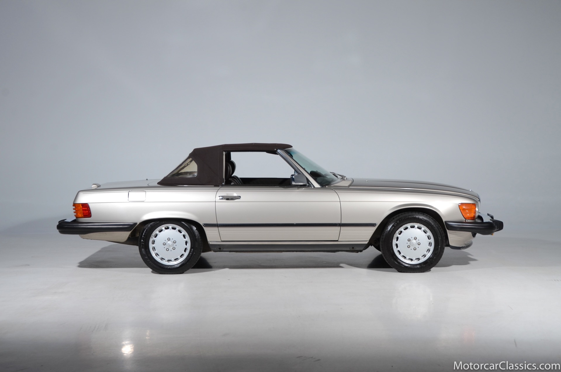 Used 1988 Mercedes-Benz 560-Class 560 SL For Sale ($59,900) | Motorcar Classics Stock #2403